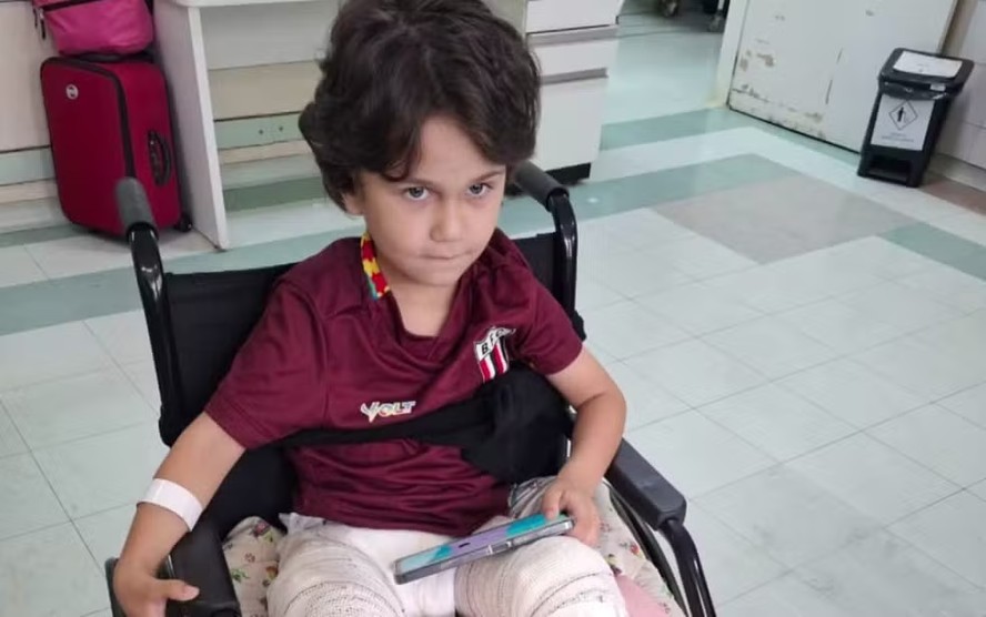 Menino de 4 anos recebe alta após sobreviver a queda do 10º andar em ...