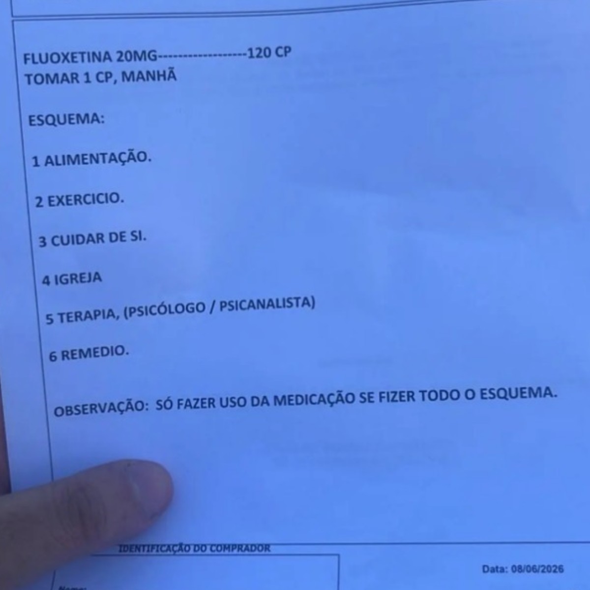 Médico é alvo de apuração após recomendar 'igreja' em receita para ...