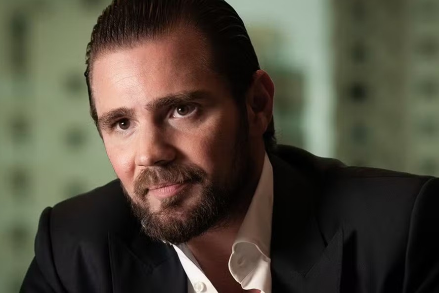 Dono do Banco Master, Daniel Vorcaro passa por audiência de custódia e seguirá preso