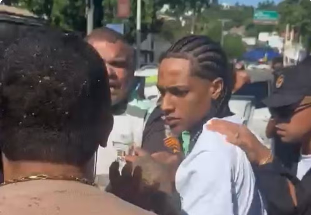 Rapper Oruam é preso em operação da Polícia do Rio por abrigar foragido ...