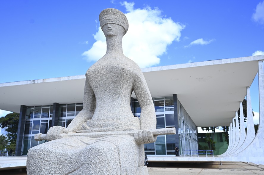 STF conclui julgamento e decide que Moraes, Zanin e Dino podem julgar ...