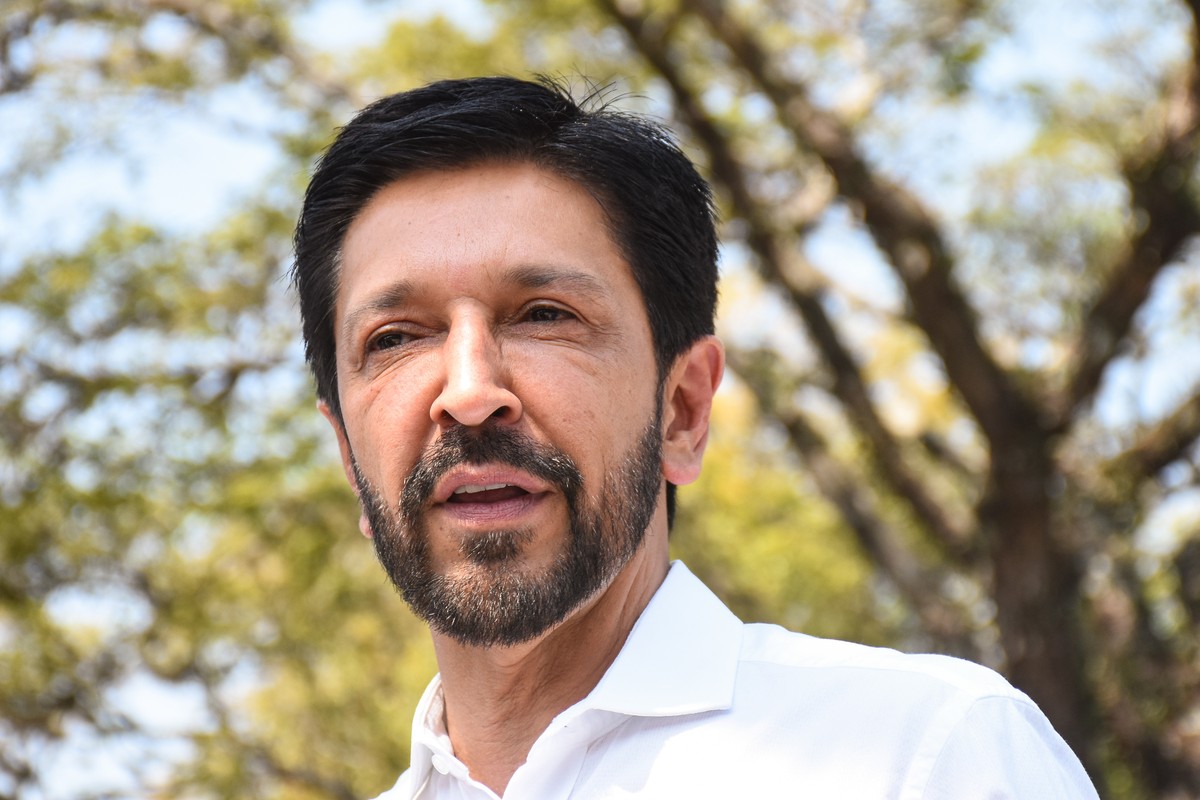 Nunes estuda vetar projeto que aumenta prazo pra SP ter frota de ônibus ...