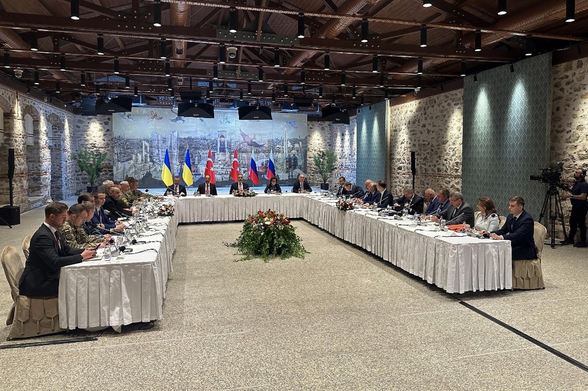 Rússia e Ucrânia concordam em trocar mil prisioneiros no primeiro dia ...