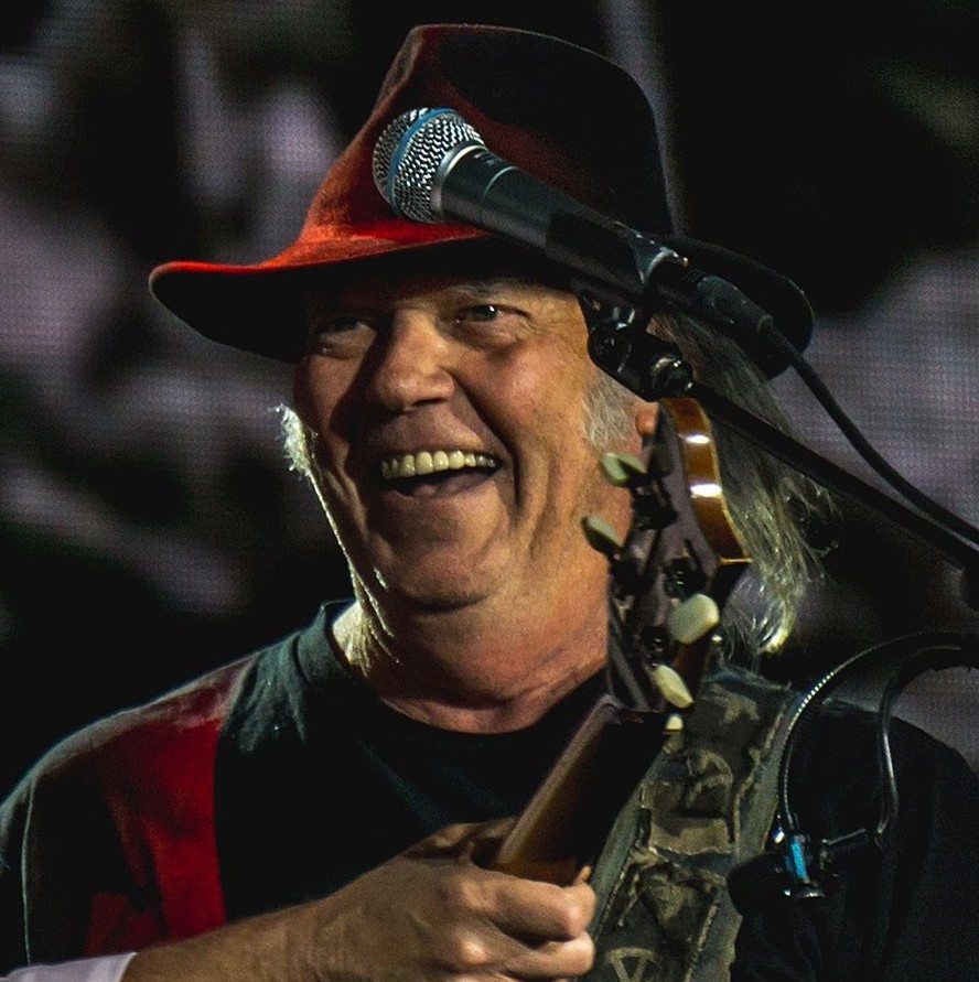 Neil Young vai colocar músicas de volta no Spotify após briga com ...