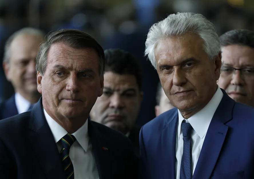 Em Goiânia, Bolsonaro diz que não foi 'peitar' Ronaldo Caiado