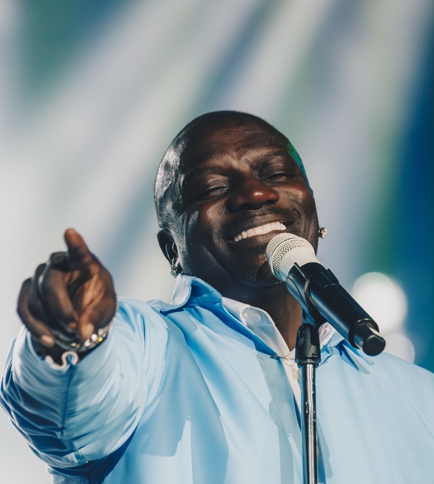 'Ele não vem mais': vídeo mostra momento em que boate anuncia festa de ...