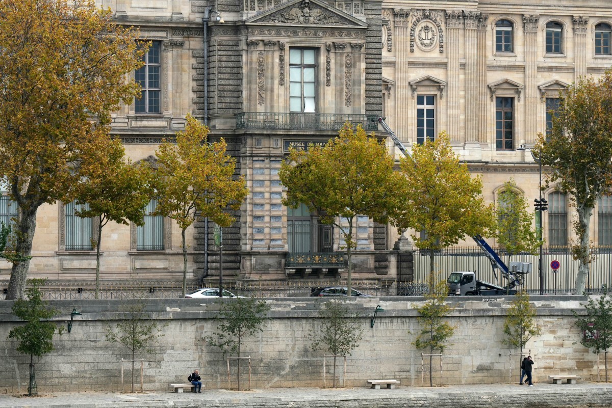Autoridades francesas recuperam uma das joias roubadas do Museu do ...