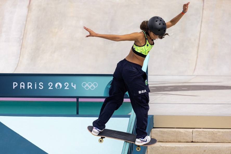 Rayssa Leal garante vaga na final do skate street e vai disputar a medalha de ouro