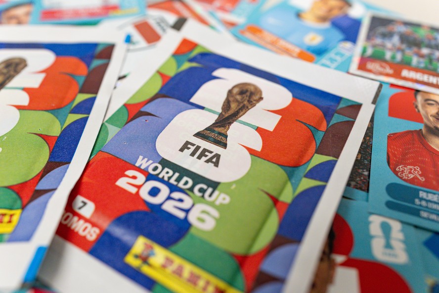 Álbum de figurinhas da Copa já está à venda e pode ultrapassar R$ 1 mil ...