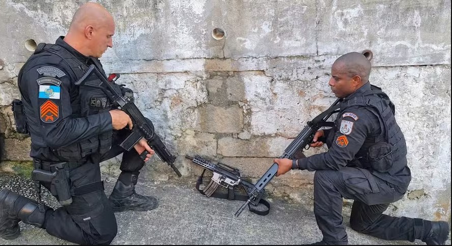 PM faz operação em comunidades da Zona Norte; tiroteio afeta circulação ...