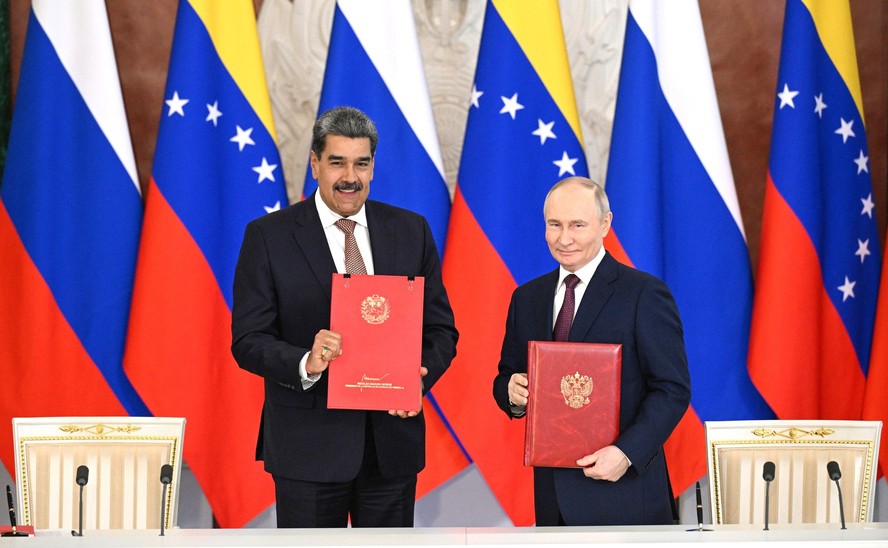 Em meio a tensões entre Trump e Maduro, Putin ratifica acordo de ...