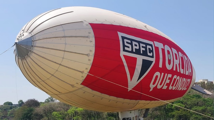 VÍDEO: dirigível contratado pelo São Paulo cai em Osasco (SP) | São ...