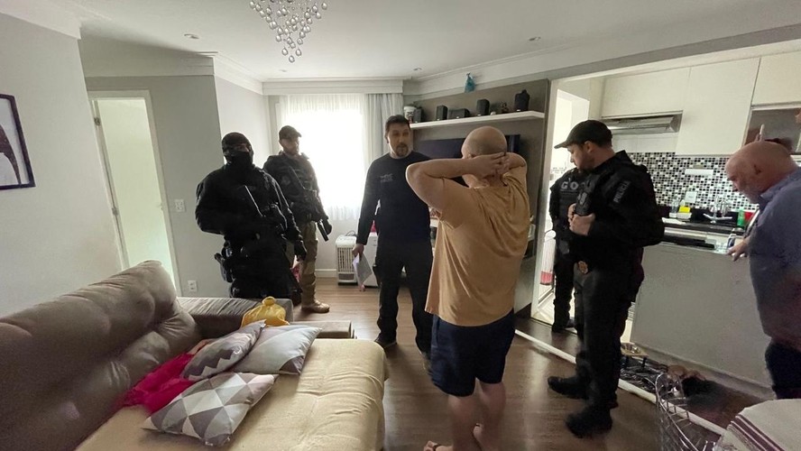 Polícia Civil do RS prende hacker que fez ameaças de jogar bombas ...