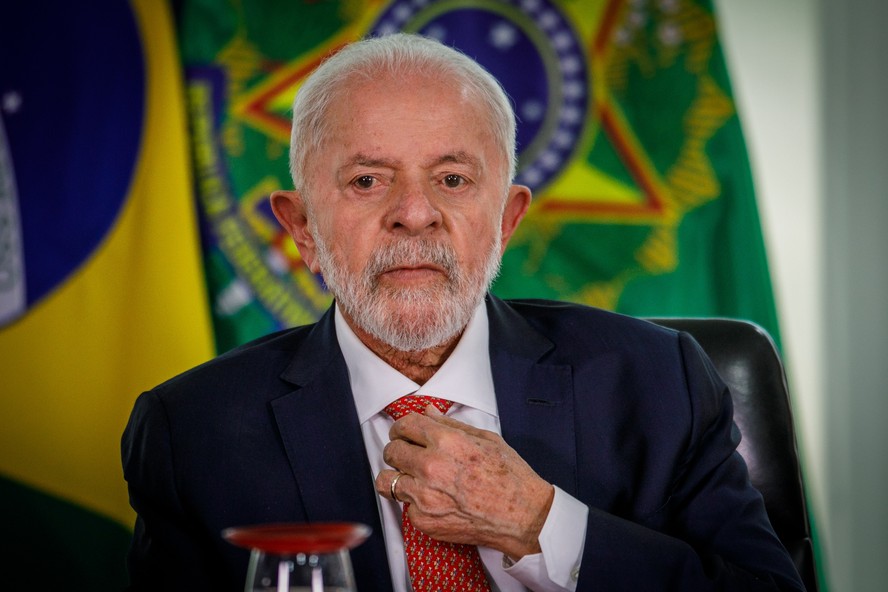 Lula deve realizar reforma ministerial no início de 2025 para acomodar ...