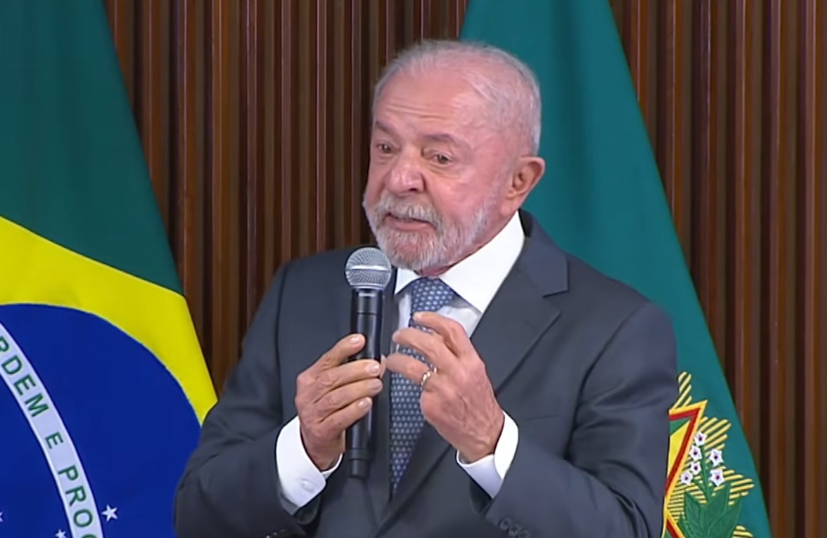 Governo foca negociação em adiar tarifas de 25% sobre exportações do Brasil
