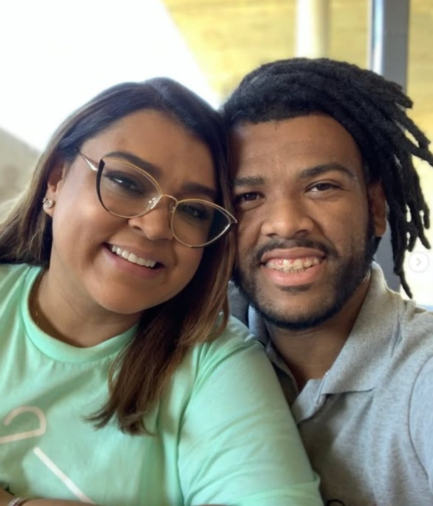 Preta Gil foi a primeira artista conhecida que estendeu a mão e quis ...