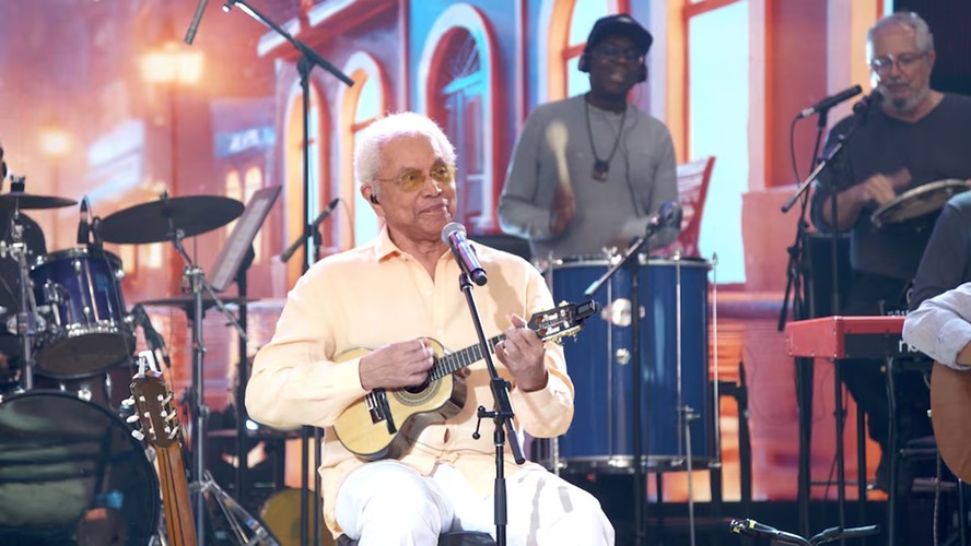 Paulinho da Viola é internado no Rio para retirada de um cisto