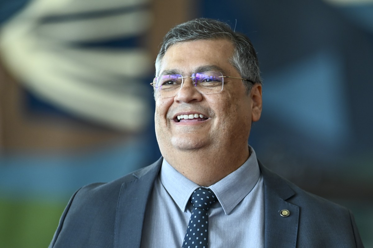 Dino afirma que PF não inventa investigações, mas que elas nascem de ...