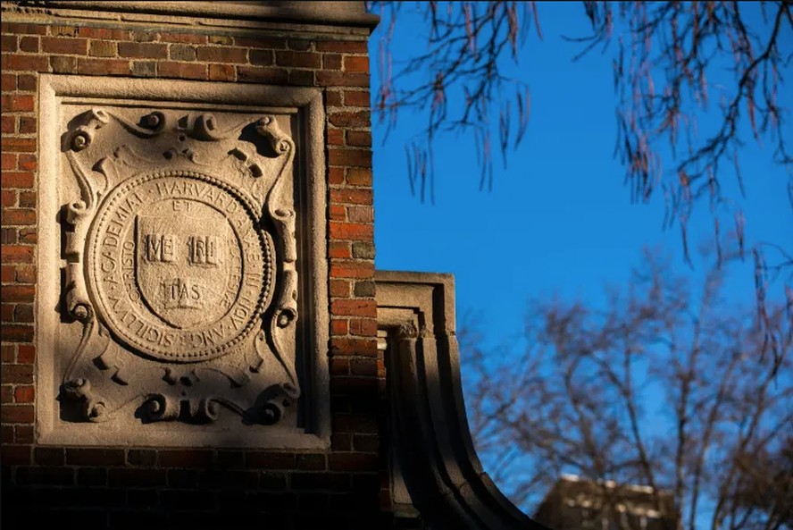 Brasil possui 160 alunos em Harvard, mas número deve cair após decisão ...