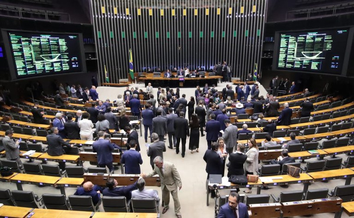 Após voto de Moraes, oposição aumenta pressão por anistia e limitações ...