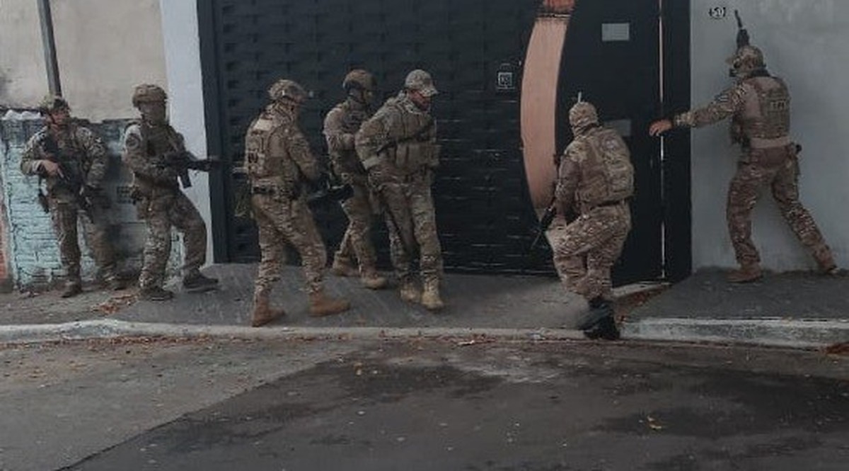 Armas contrabandeadas por Diego Dirísio chegaram a pelo menos 10 estados brasileiros, segundo a ...