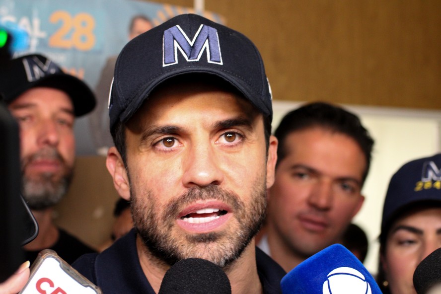 Pablo Marçal lidera mentoria espiritual com cerca de 220 brasileiros em ...