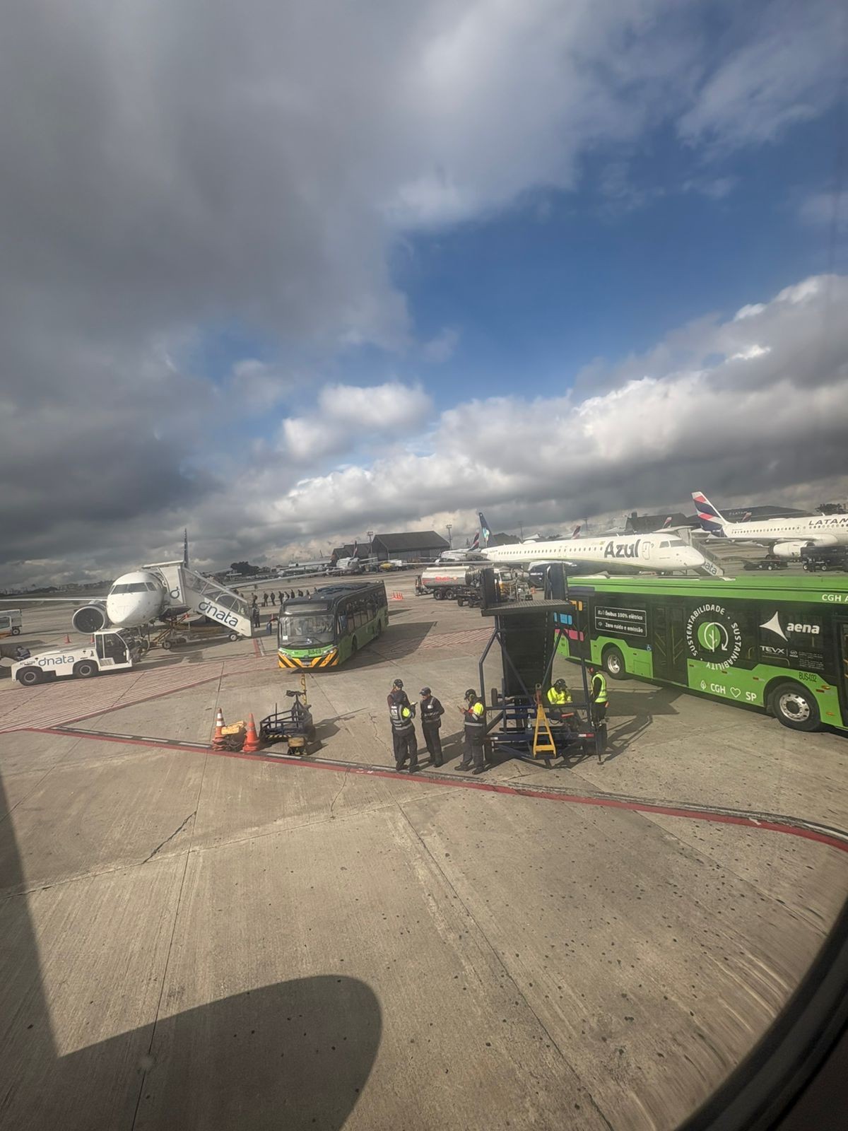 Problema na comunicação de torre com aviões afeta voos em aeroportos de ...