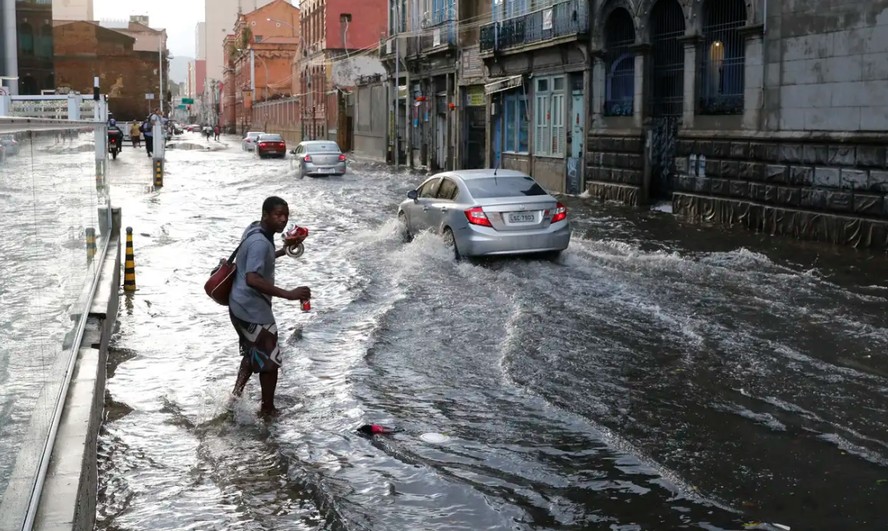 Saiba como ajudar os afetados pelas chuvas no Rio