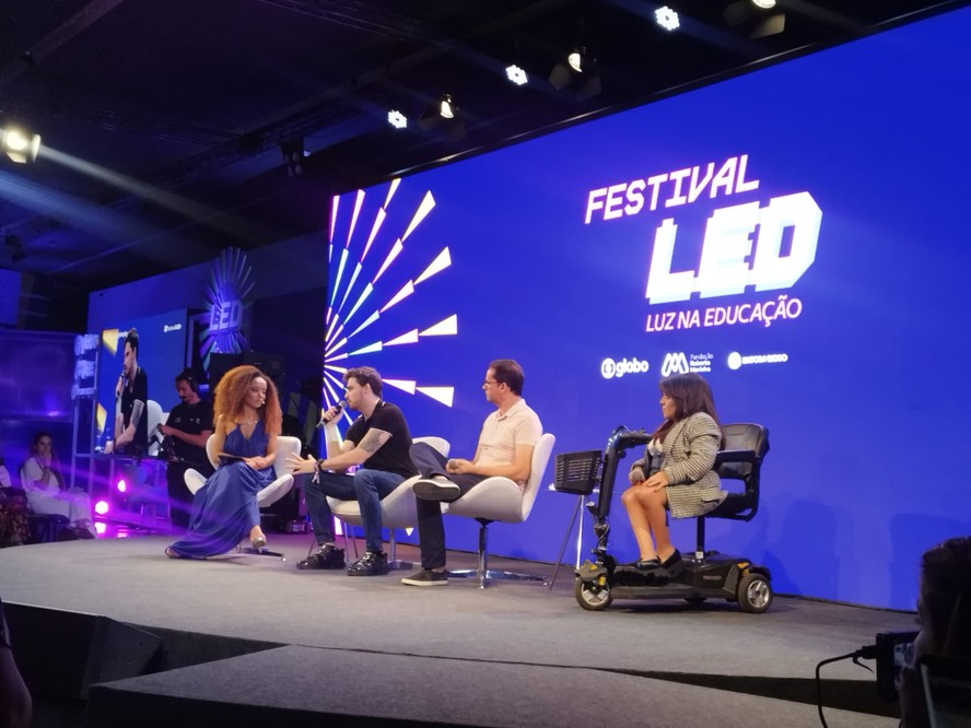 No Festival LED, Felipe Neto e Pequena Lo falam sobre 'responsabilidade ...