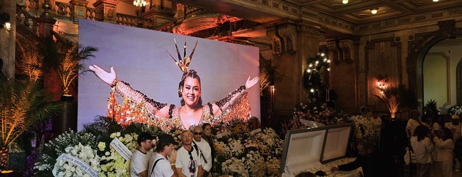 Fãs e artistas se despedem de Preta Gil em velório no Theatro Municipal ...