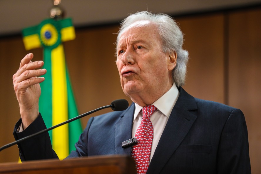 Lewandowski formaliza renúncia ao Ministério da Justiça; Lula decide ...