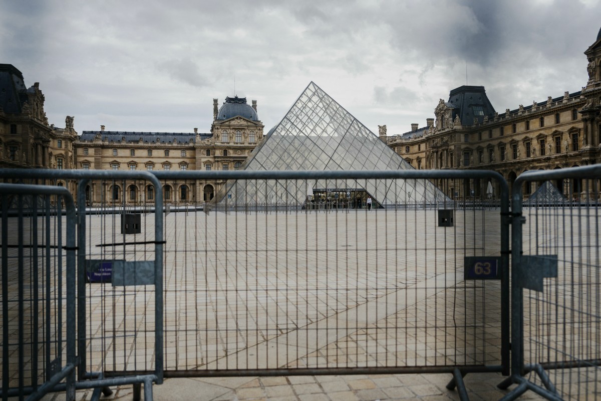 Museu do Louvre reabrirá para o público apenas nesta quarta-feira (22)