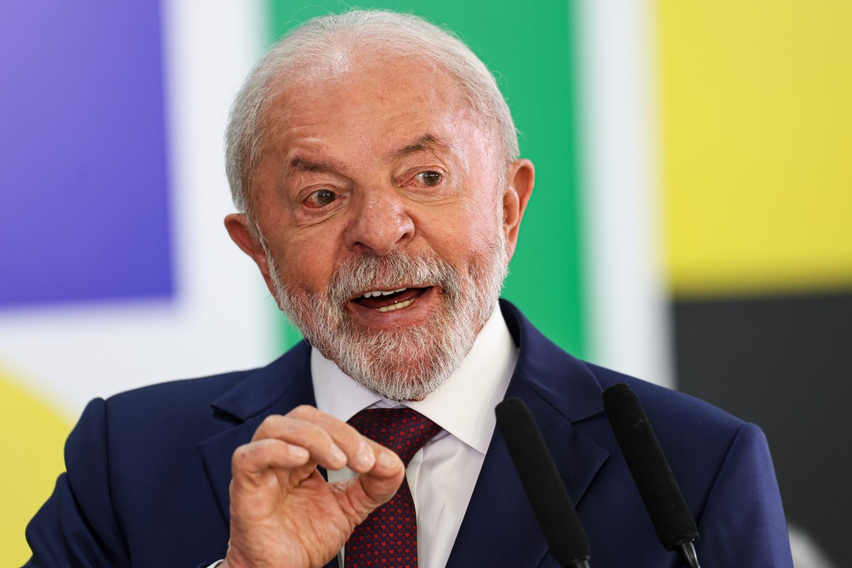 Lula defende mandato para ministros do STF e confirma ida a Washington ...