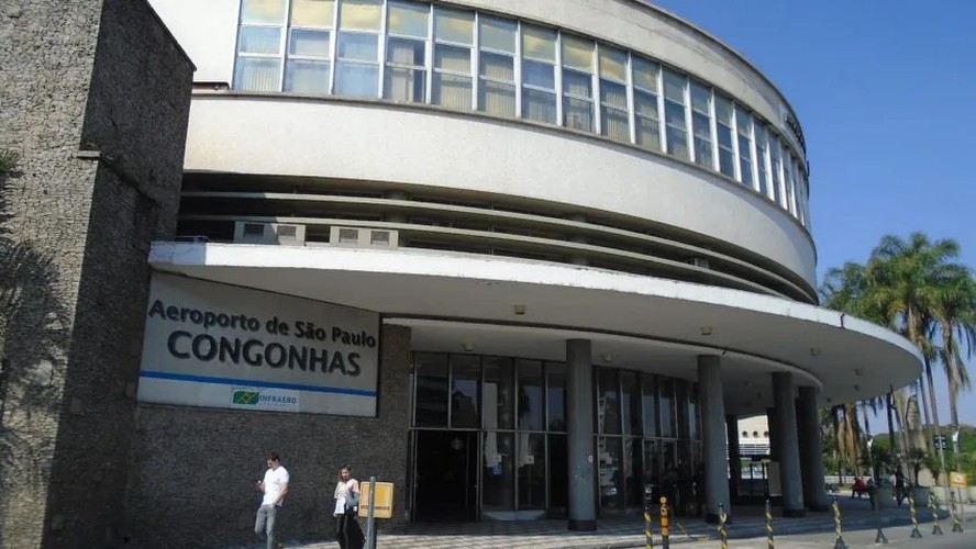 Obra atrasa e nova área de embarque para carros por apps em Congonhas ...