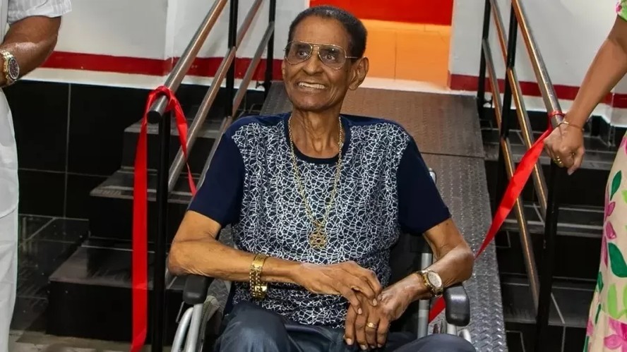 Nas redes sociais, músicos, artistas e compositores homenageiam Bira ...