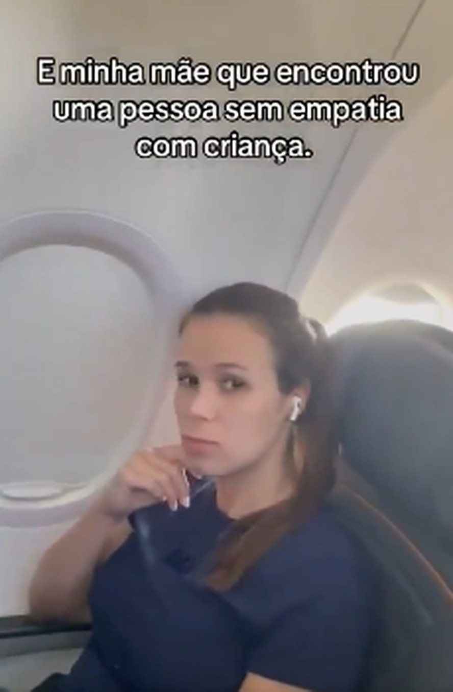 Jovem que viralizou após não ceder assento em voo já reúne mais de 600 ...